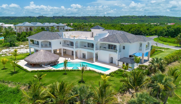 Breath Taking Villa With Private Chef, Ocean View. - Punta Cana