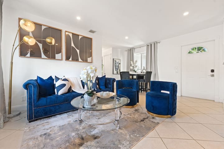 Golden Tide Retreat | 2br Just 6 Min From Beach - Pompano Beach, FL