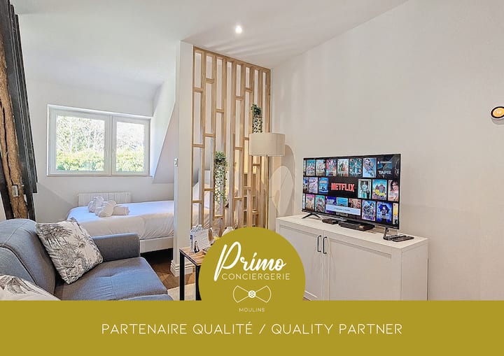 L'eiffel Entre Parc Expo Et Ville - Moulins