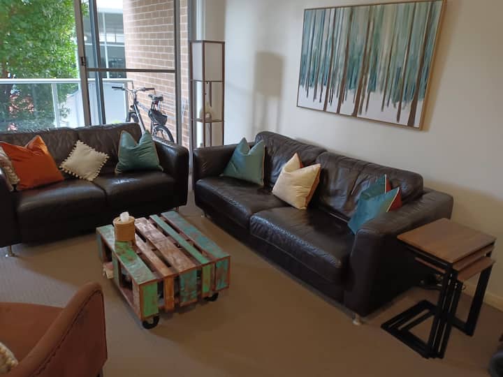 Room In Great Apartment, Close To City! - Randwick