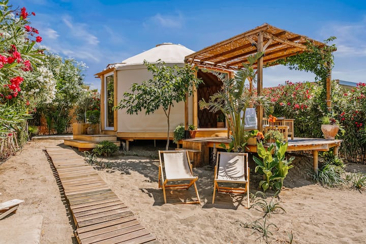 Yurt • Kalamaki Seaside Glamping - Crete