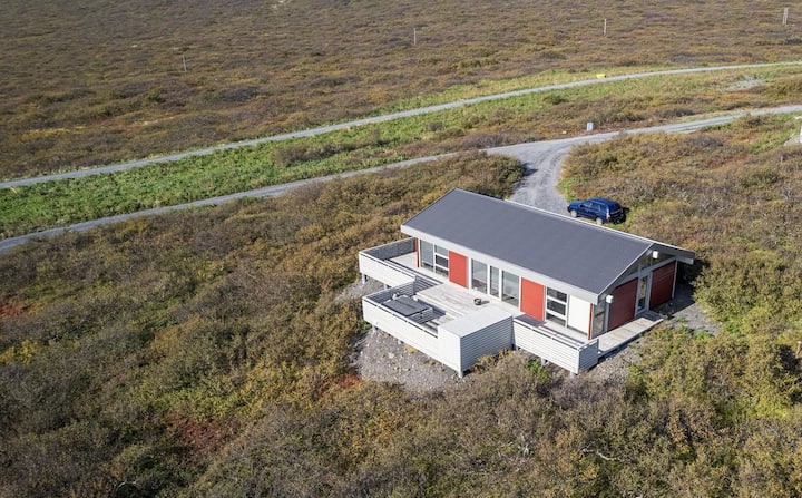 Rómantískt, Vel úTbúið Hùs Með  Frábæru úTsýni. - Iceland