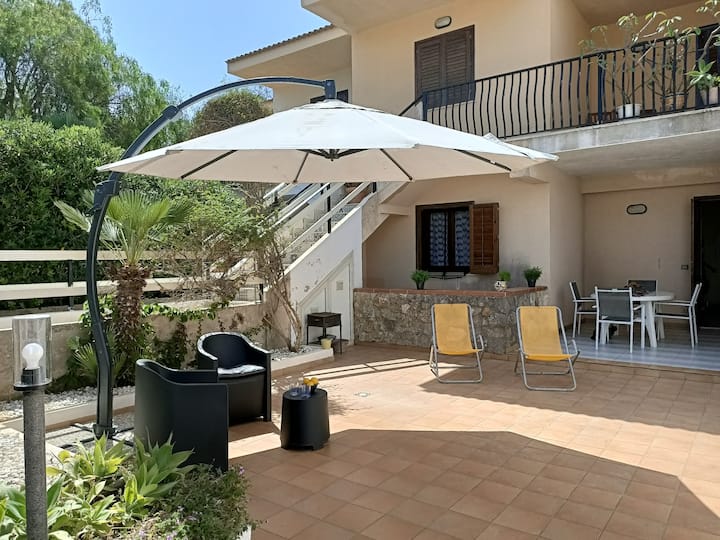 Rosy House Con Ampio Patio Esterno - Marina di Ragusa