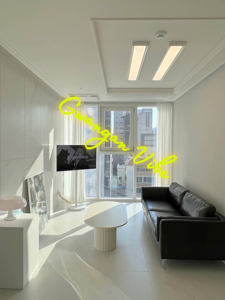 광안 바이브.03 #광안리해변 10초전 #침실2 # 포토스팟 #감성 정원뷰 - Busan