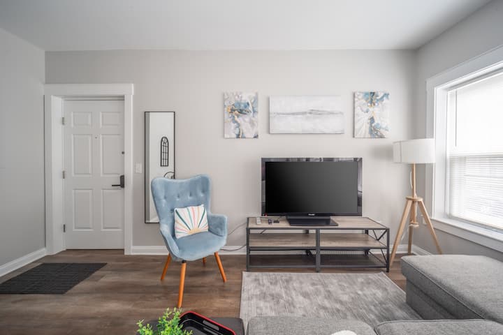 Indy Urban Retreat-walkable, Quiet, Safe - 101 - Mars Hill, IN