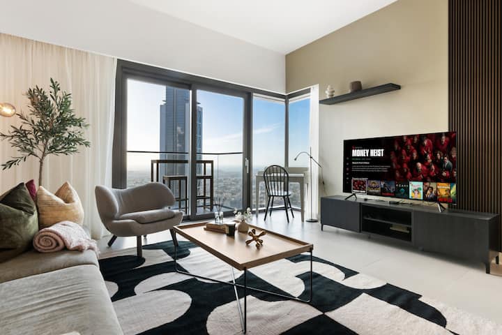 Stunning Design 2br Downtown Free Parking+pool - Dubai
