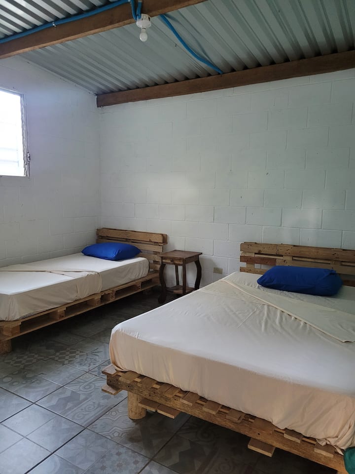 Hostal Isla Tortuga - La Libertad