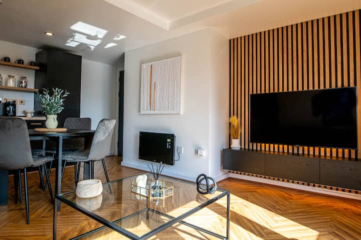 Sleeps 6 - Spinningfields 2 Bed Luxury Apartment - Manchester