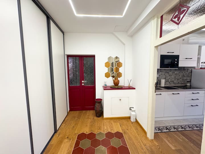 "In Piazza" Appartamento Borgo Medievale -65m²- - Nettuno