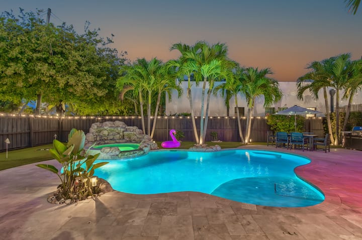 Palm Beach Boutique Casa /Pool/king Beds/tiki/bbq - West Palm Beach, FL