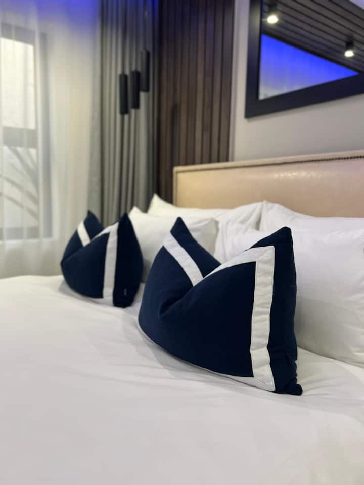 The Lofts Prestige W/ A Pool, Free Wi-fi & Parking - Windhoek