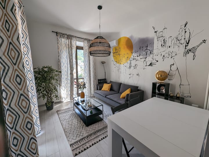 Luminoso Appartamento A Due Passi Dal Centro Città - Como