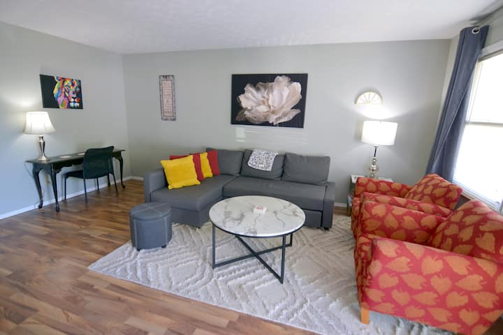 Cul-de-sac Condo - Bloomington, IN