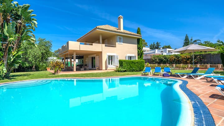 Xpce Artola Padel Court And Private Swimming Pool - Marbella