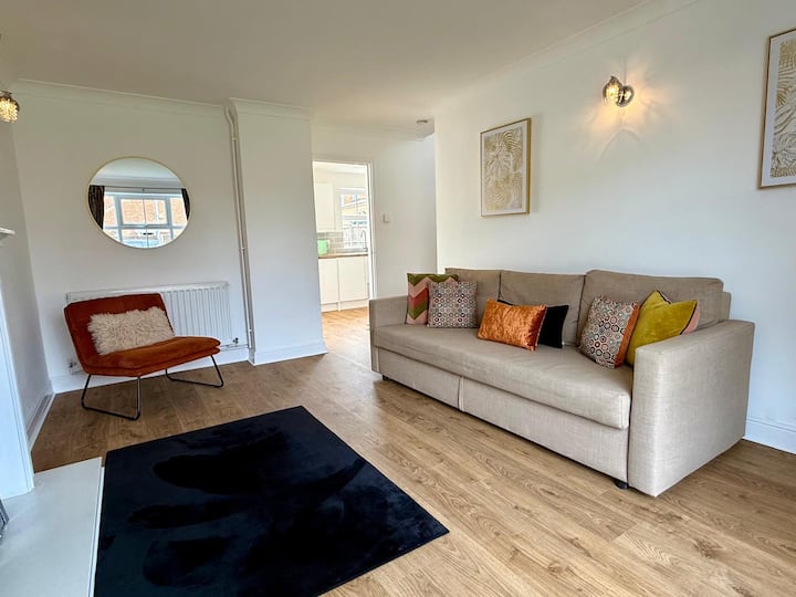 Hamble House 3 Bedrooms - 5 Beds - Bedford, Royaume-Uni