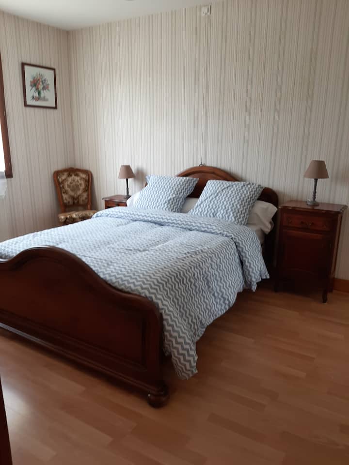 Chambre Dans Une Maison 
Méridionale ( Chambre 1) - Monpazier
