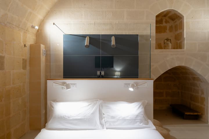 Comfort & Design In Grotta - Endea Suite Rooms - Matera