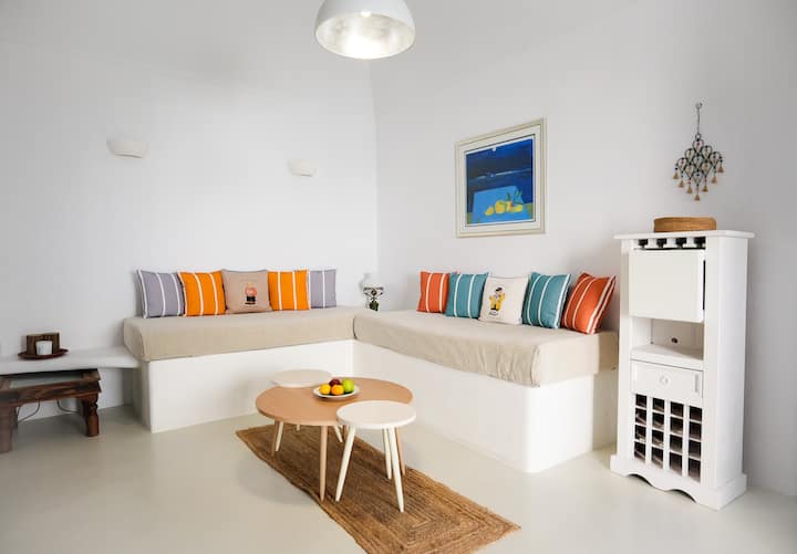 1906 Cave Villa - Oia