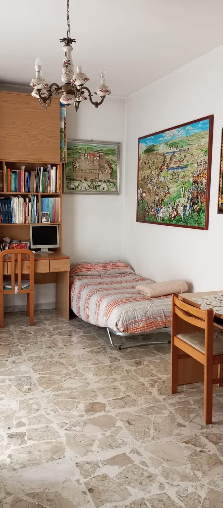 Stanza Singola In Appartamento E Bagno In Comune - Potenza