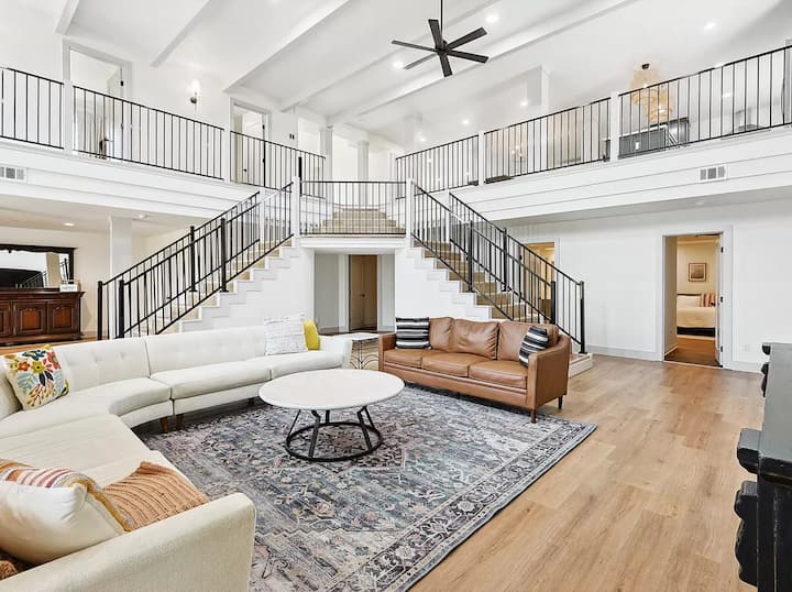 The Marlin House Retreat - Flower Mound, TX