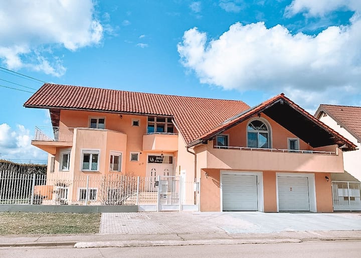 Gemütliches Apartment Mit Balkon - Timișoara
