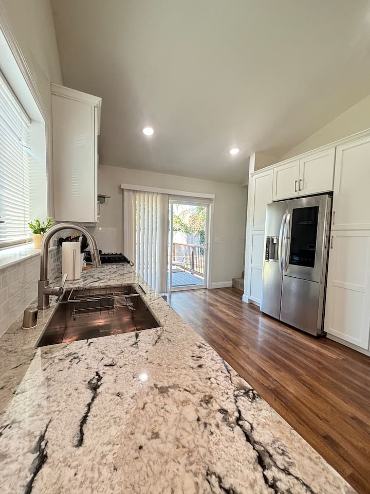 Discount| Casa Bella| Downtown| Large Family - Sacramento, CA