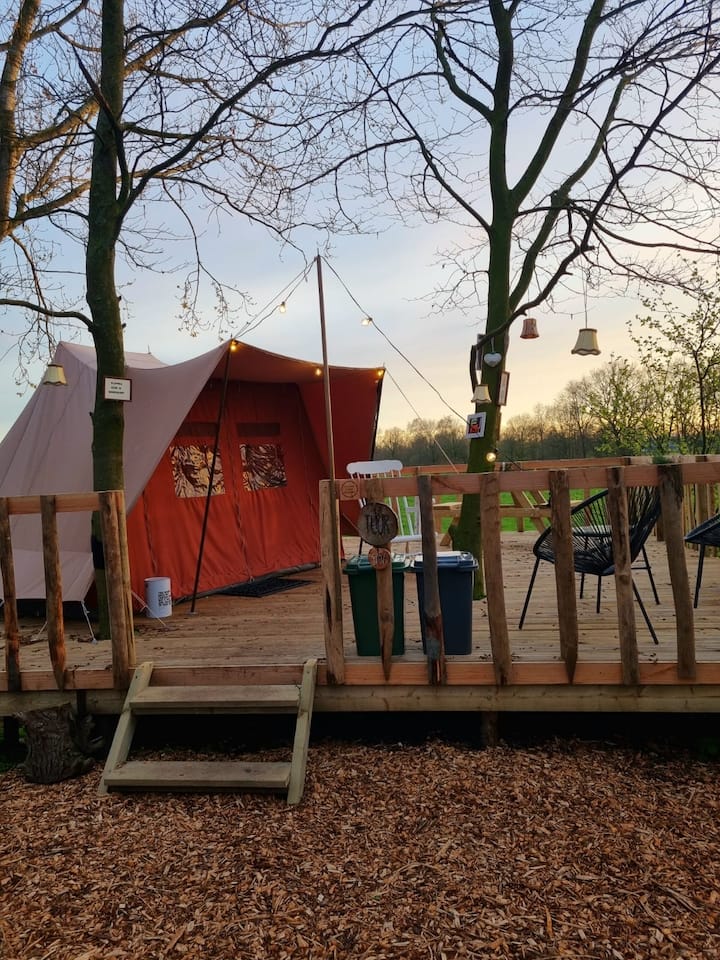 Treehouse Tent (With Optional Hot Tub) - Oss