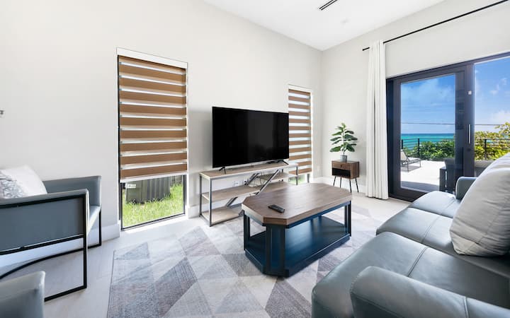 Serene Beach Escape: Private Pool  (Hw1) - Nassau