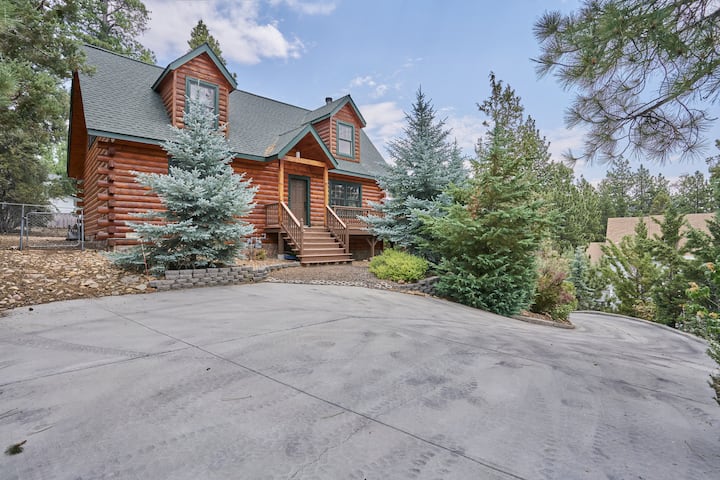Modern Getaway, Game Loft, Great Private Deck - Big Bear, CA