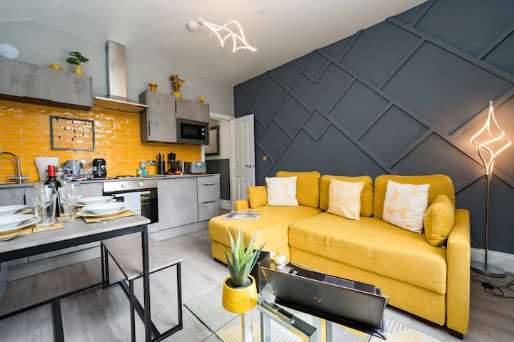 Ty Ayla Premier Apartments | 2 Bedroom | 1st Floor - Cardiff