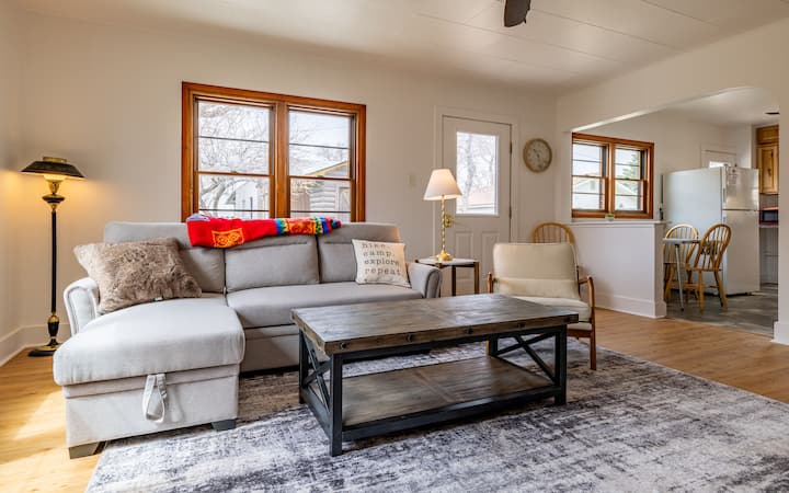 Sage Creek Hacienda - Sleeps 5! - Cody