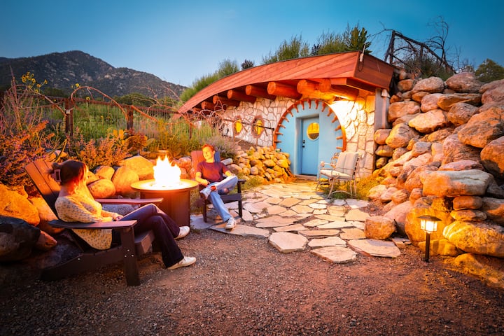 Blue Hobbit Home | Infrared Sauna | Fire Pit - Crestone, CO