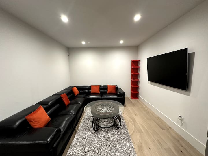 Brand New Basement Suite With Private Entrance - Vancouver