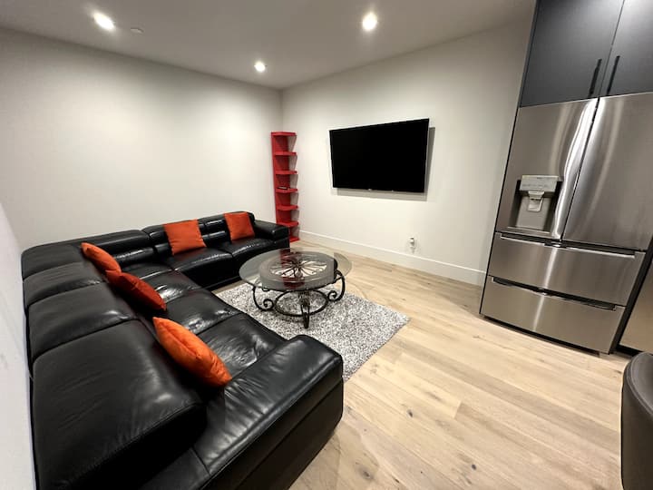 Brand New Basement Suite With Private Entrance - Vancouver