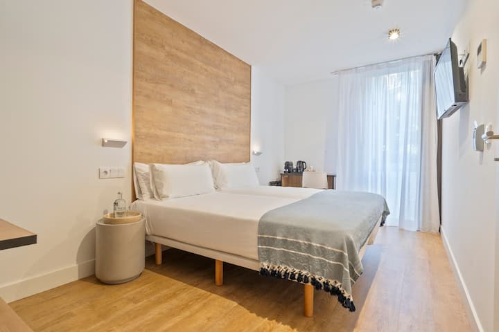 Us Ondarreta Habitación Doble Con Cama Extra - Donostia-San Sebastian