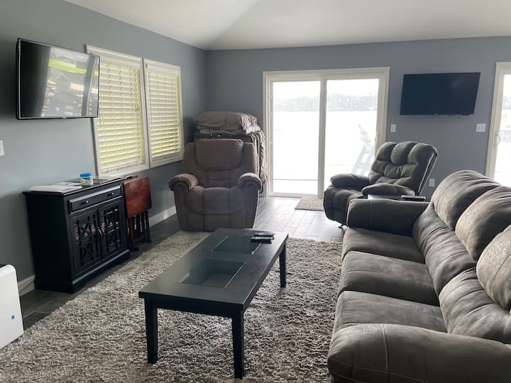 Cozy Cabin On Muskegon River - Big Rapids, MI