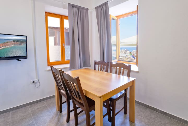 Punta Piran Apt. With A Sea View & Ocean Breeze - Piran