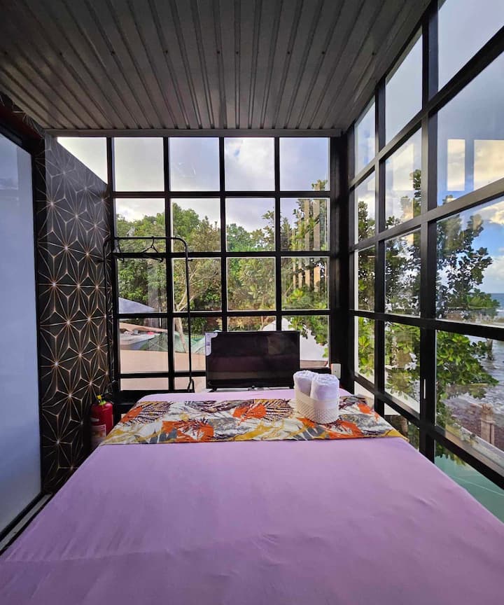 Couple Room W/ac&cr At Beachfront With Pool - A - Filipinas