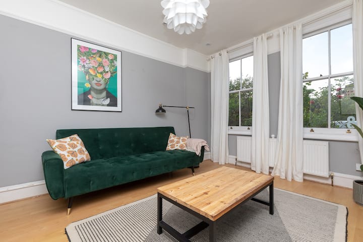 2 Bed Flat In Sydenham With Free Parking - Bromley