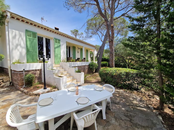 Maison 6/8 Personnes - Jardin - Bbq - Wifi. - Fréjus