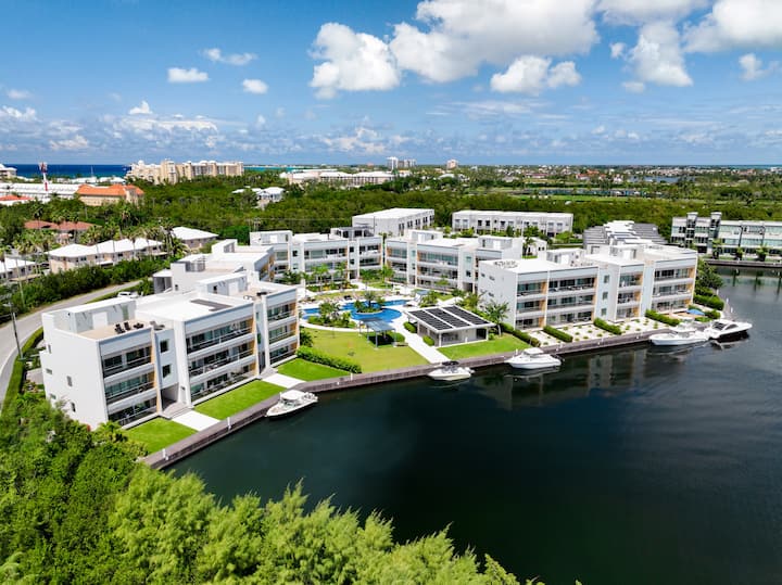 One Canal Point - 2 Bedroom Premium Condo #112 - Cayman Islands