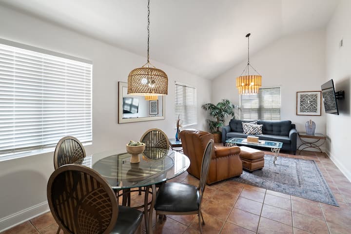 Seaside Serenity 3-bedroom On Boardwalk & Beach - Toms River, NJ