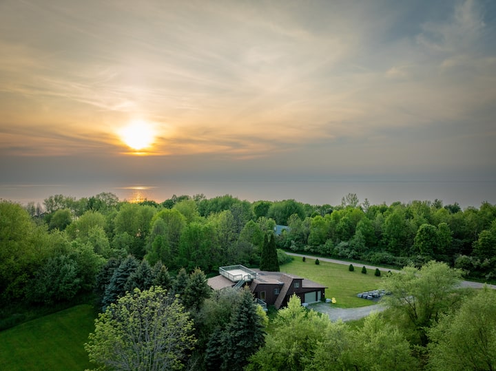 A+ Country Getaway | Rooftop Deck | Pet Friendly - Sterling Renaissance Festival