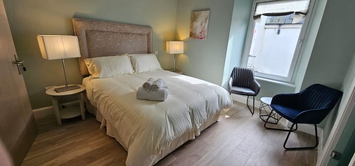 3 The West Townhouse Premier Location - County Galway