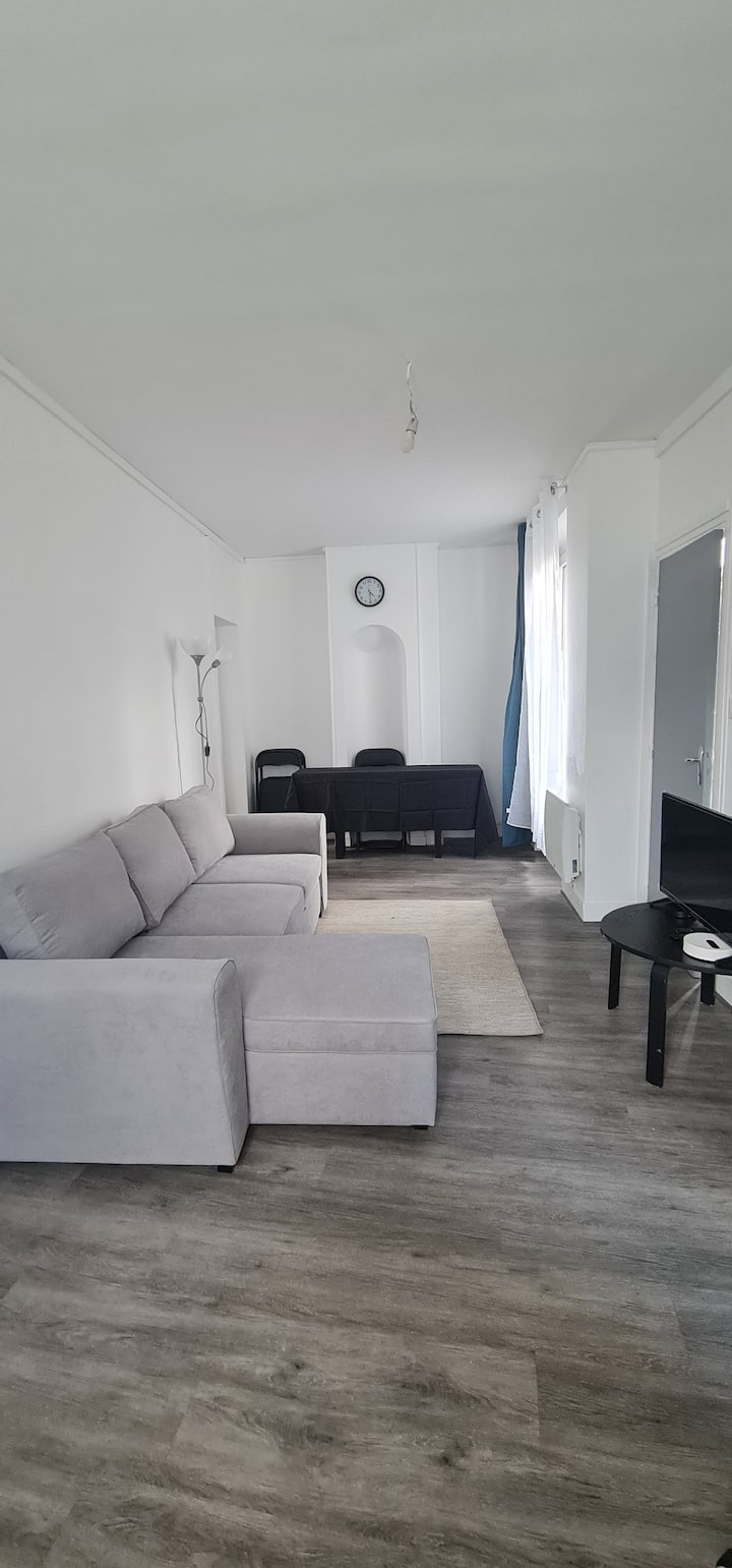 F3 Paris Nord Lumineux De 6 Pers - Paris