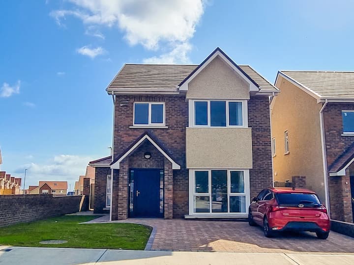 4 Bed Detached House With Sea View - Tramore
