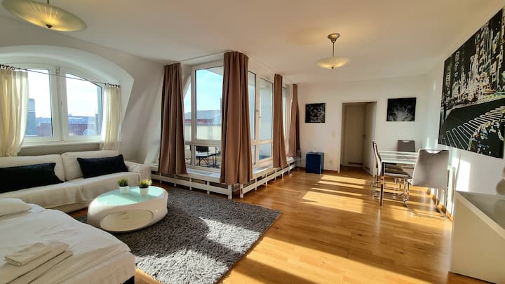 Lovely And Central - Berlin Tegel Airport (TXL)