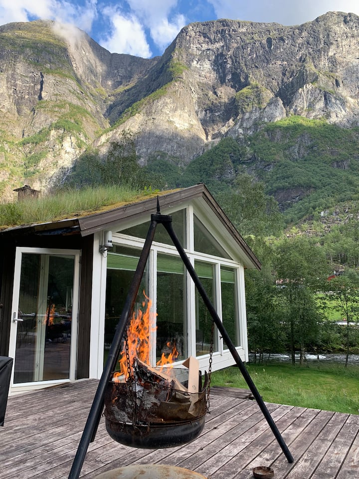 Unik Perle I Nærøydalen - Gudvangen