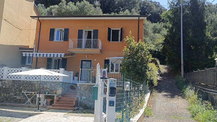 La Graziosa Cozy Italian Villa Modern Convenience - Lerici