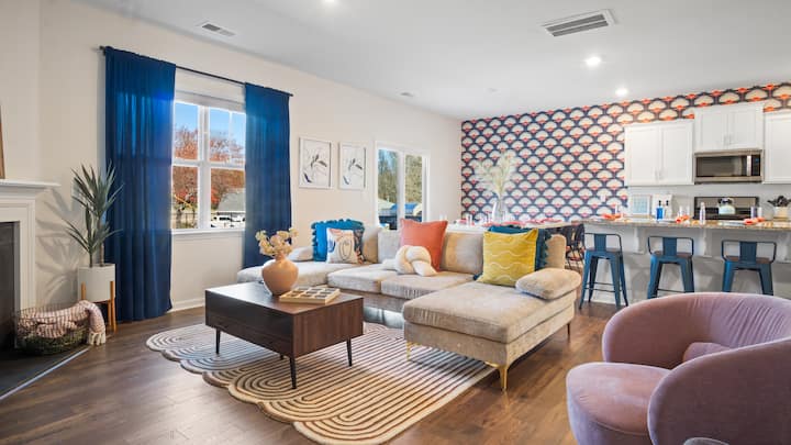 6min To Uncc: Large Group | 10 Beds | Games | Yard - Charlotte, NC